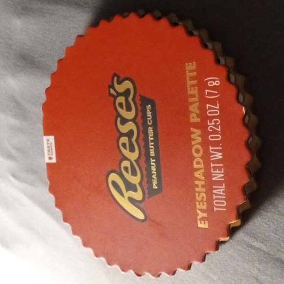 Reese's peanut butter cup palette | Makeup | Reeses Peanut Butter Cup ...